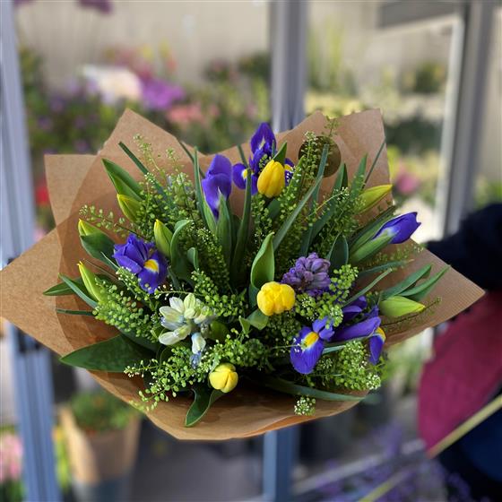 Mixed spring bouquet